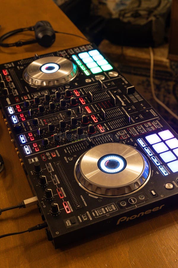 Professional DJ Mixer and Controller with Illuminated Buttons and Knobs ...
