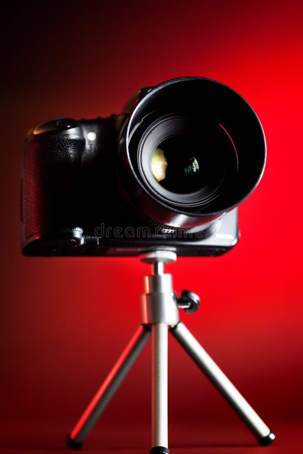 Professional DSLR Camera with Telephoto Zoom Lens on Tripod Stock Image ...