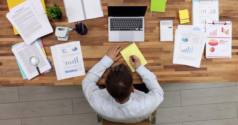 Dedicated Professional Engaged in Advanced Analytics in a Modern ...