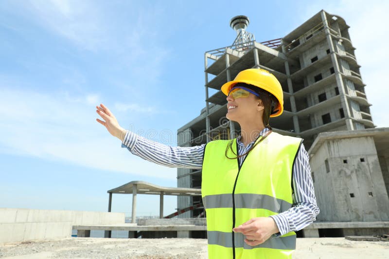 Professional Engineer in Safety Equipment at Construction Site Stock ...