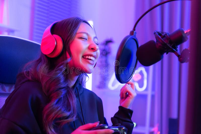 Professional Gamers Talk about Gaming Techniques for Amateur Gamers ...