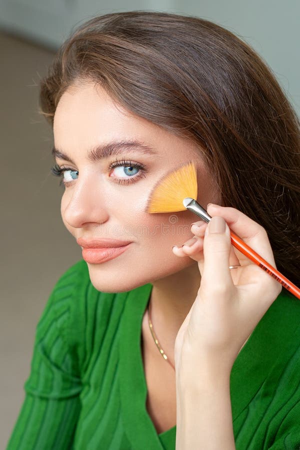 Professional Make Up Artist Applying Powder Stock Image Image Of