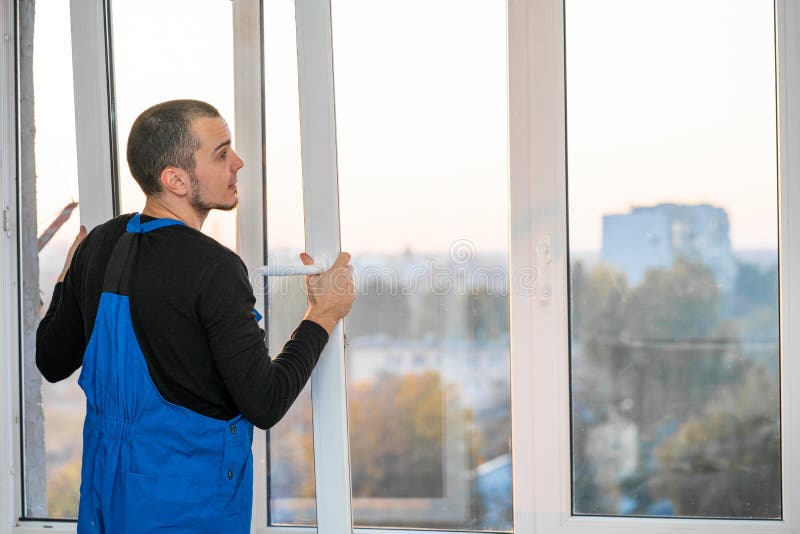 Professional Master at Repair and Installation of Windows, at Work ...