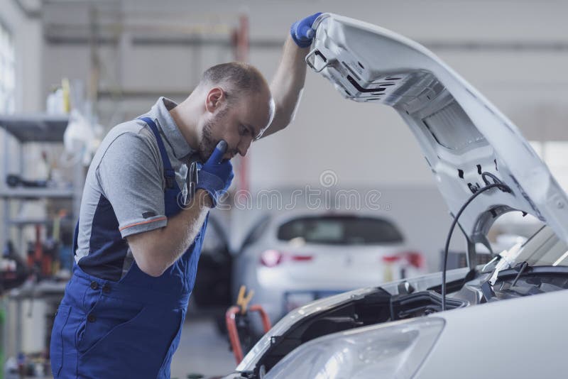 246 Auto Mechanic Thinking Stock Photos - Free & Royalty-Free Stock ...