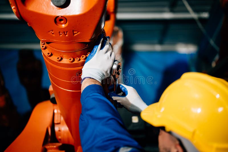 Professional Worker Maintenance Machine Robotic Arms Industrial ...