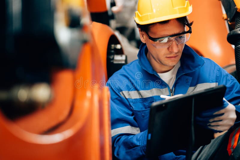 Professional Worker Maintenance Machine Robotic Arms Industrial ...