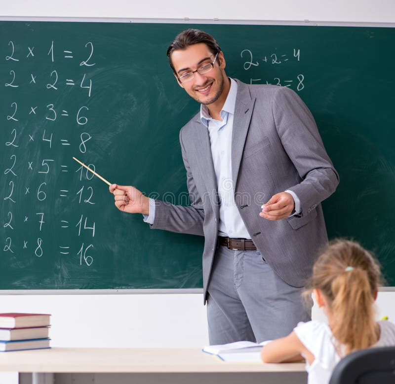 Professor Com Jovem Na Sala De Aula Imagem de Stock - Imagem de tutoria ...