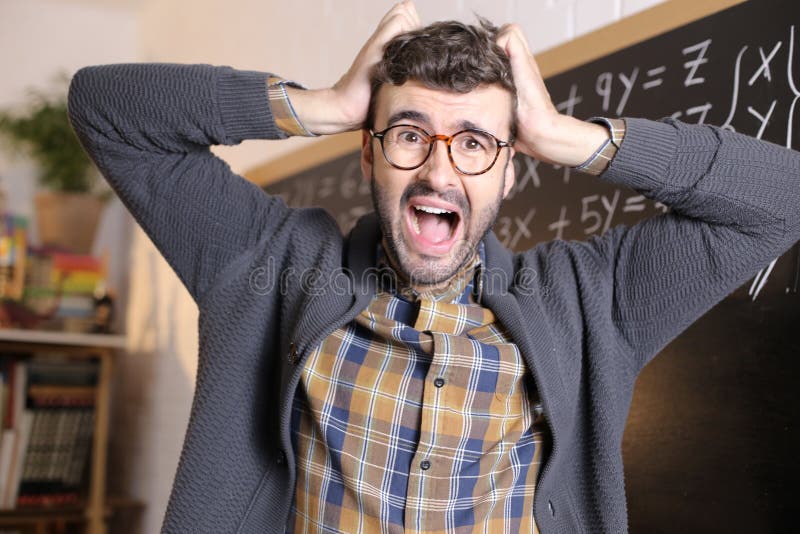 Professor Gritando Na Sala De Aula Devido Ao Estresse Foto de Stock ...