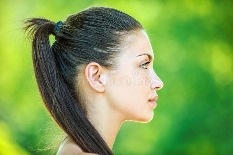 Profil De Jeune Beau De Visage Image stock - Image du humain, yeux ...