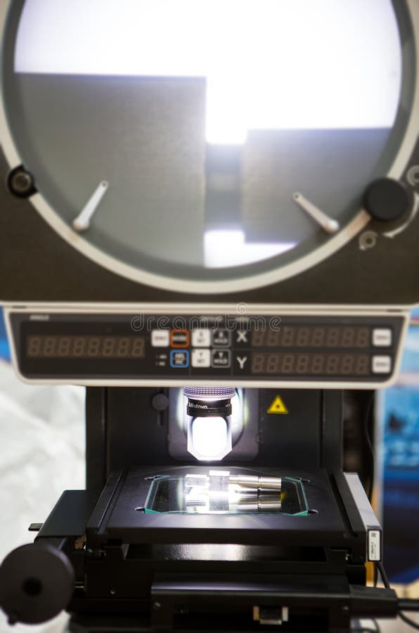 Profile Projector Dimension Measurement Machine Stock Image - Image of ...