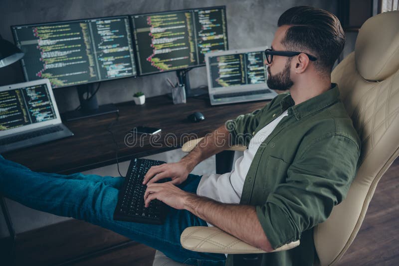 Profile Side View Portrait of Attractive Focused Guy Tech Leader ...