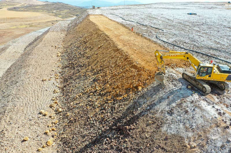 PROFILING PLATFORMS and SLOPES with HEAVY MACHINERY on LEACHING PADS at ...
