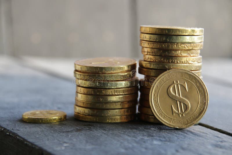 Profit Growth Concept. Graph of Increasing Income from Gold Coins ...