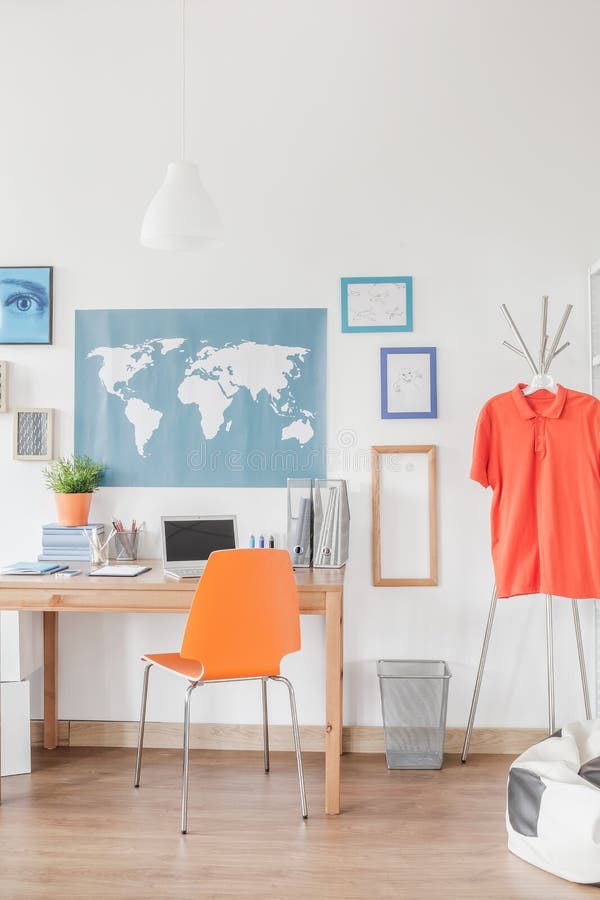 Progettazione Moderna Della Stanza Di Studio Fotografia Stock ...
