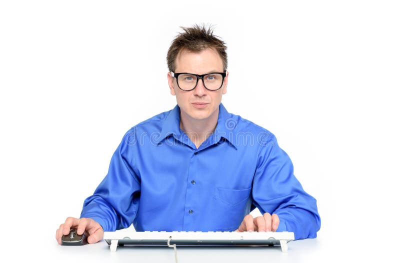 Programador En El Trabajo Sobre El Fondo Blanco Foto de archivo ...