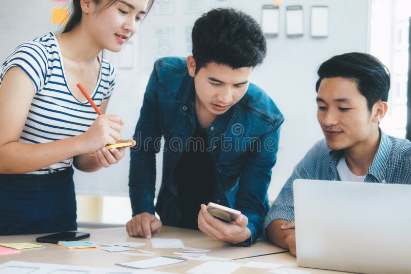 Programmer and Web Designer, UX UI Meeting for Planing Mobile Ap Stock ...