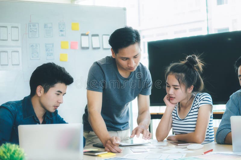 Programmer and Web Designer, UX UI Meeting for Planing Mobile Ap Stock ...