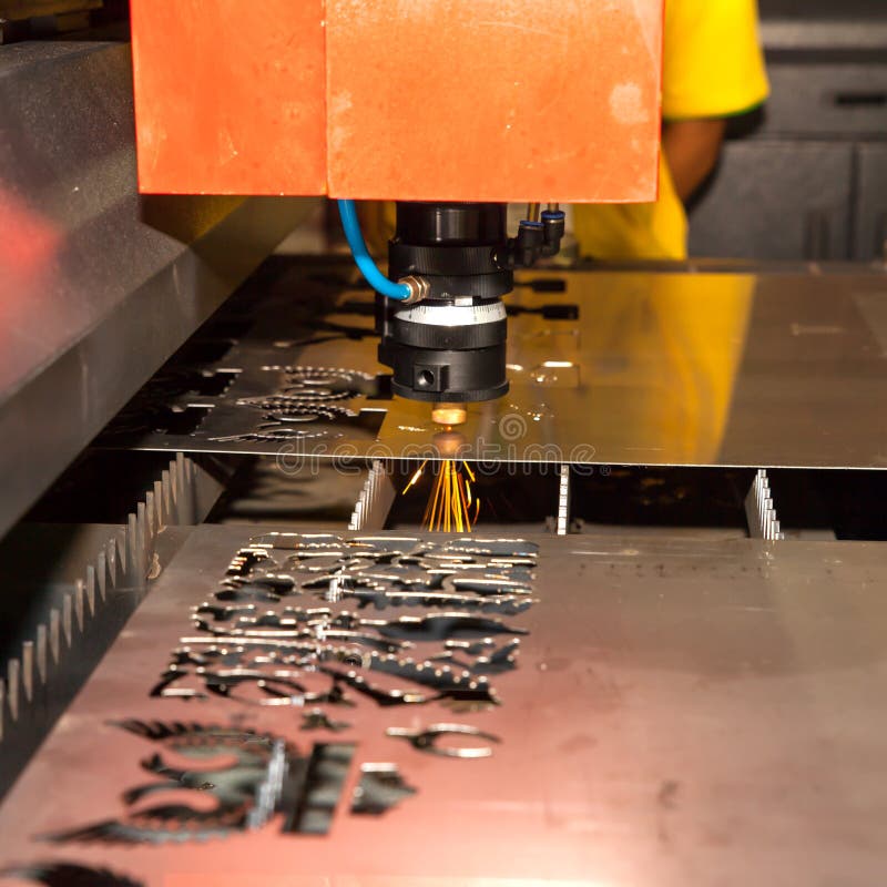 Programmerbar Laser-skärare Redaktionell Arkivfoto - Bild av maskin ...