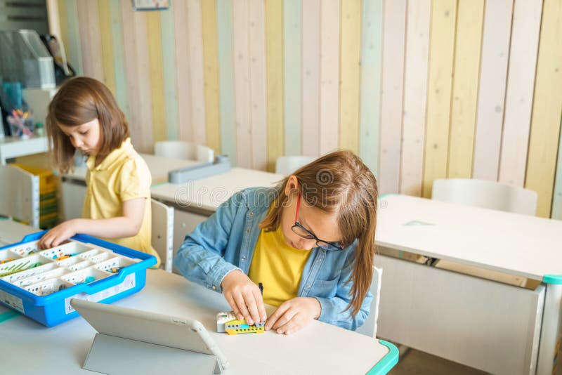 Programming Work, Learning Robotics in Elementary School. Children ...