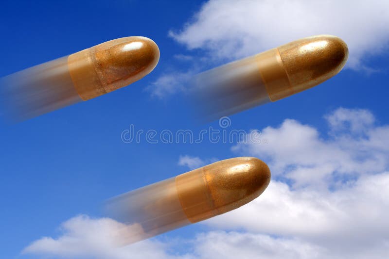 Proiettile in volo immagine stock. Immagine di esattezza - 7819537