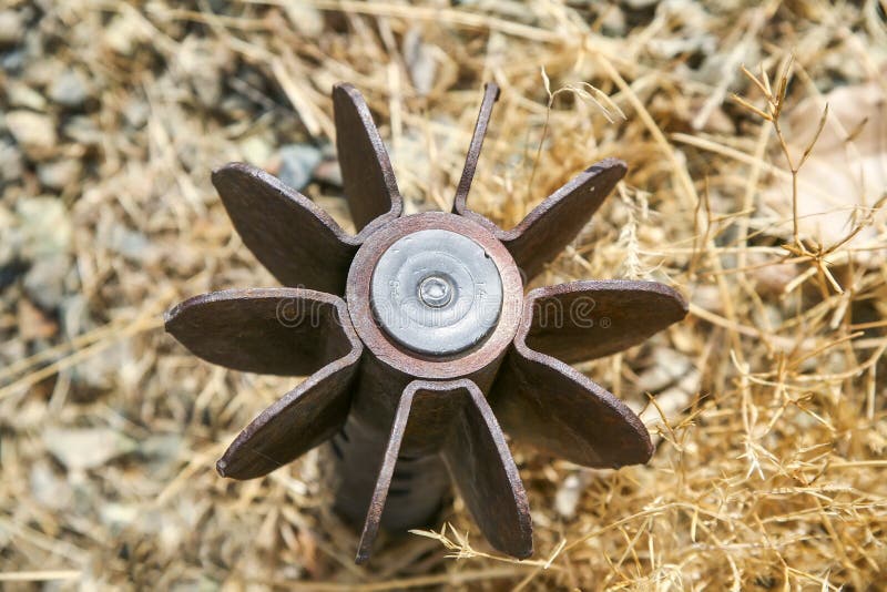 Projectile non explosée photo stock. Image du arme, enveloppe - 51920842