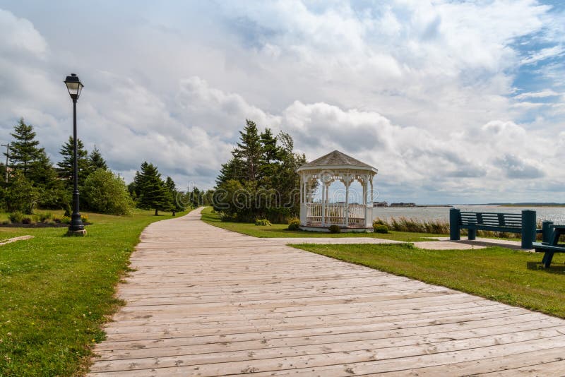 Promenade stockfoto. Bild von ferien, vorstand, ufer - 43777278