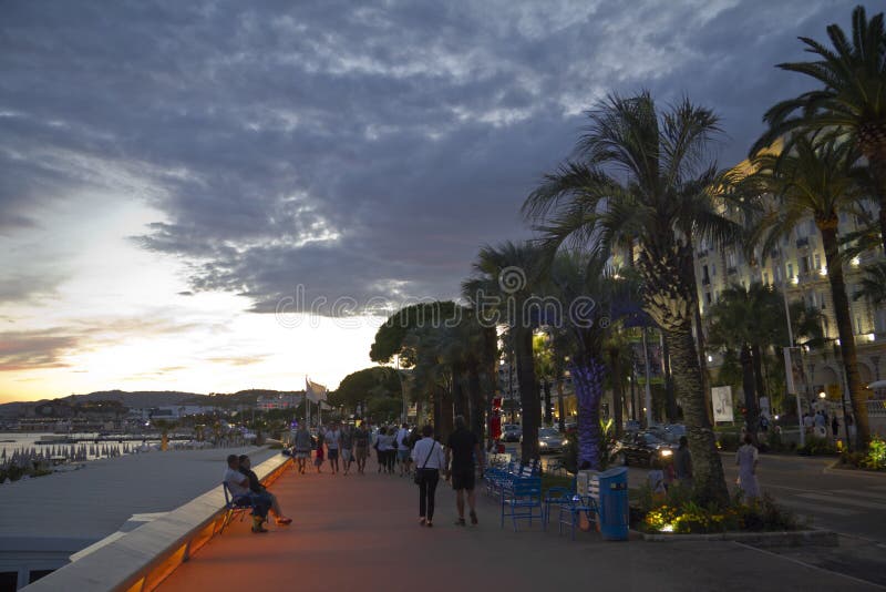 Promenade in Cannes at Night Editorial Image - Image of lights, famous ...