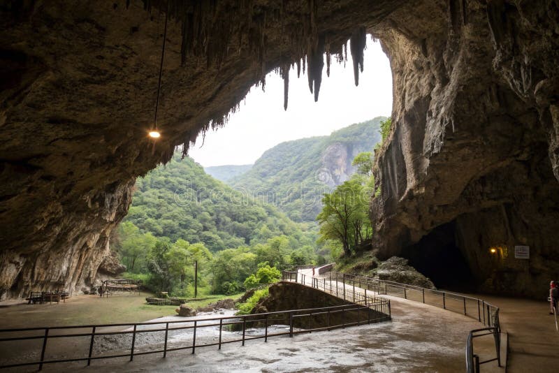 Prometheus Cave Stock Illustrations – 6 Prometheus Cave Stock ...