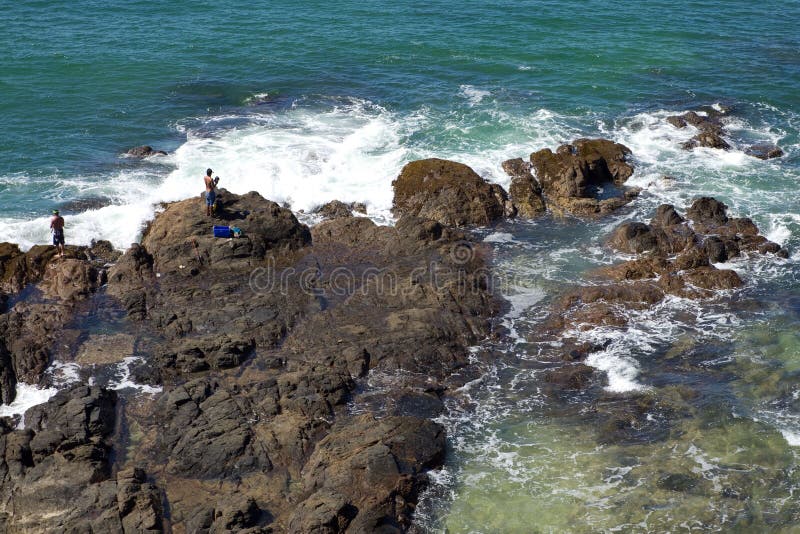 Promontoire rocheux image stock éditorial. Image du littoral - 19261154