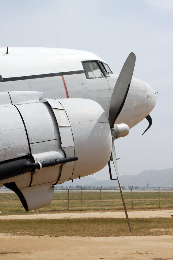 Prop plane parked editorial stock image. Image of dakota - 30647139