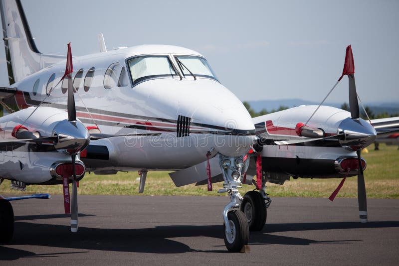 Propeller aircraft stock photo. Image of propeller, radial - 39566324