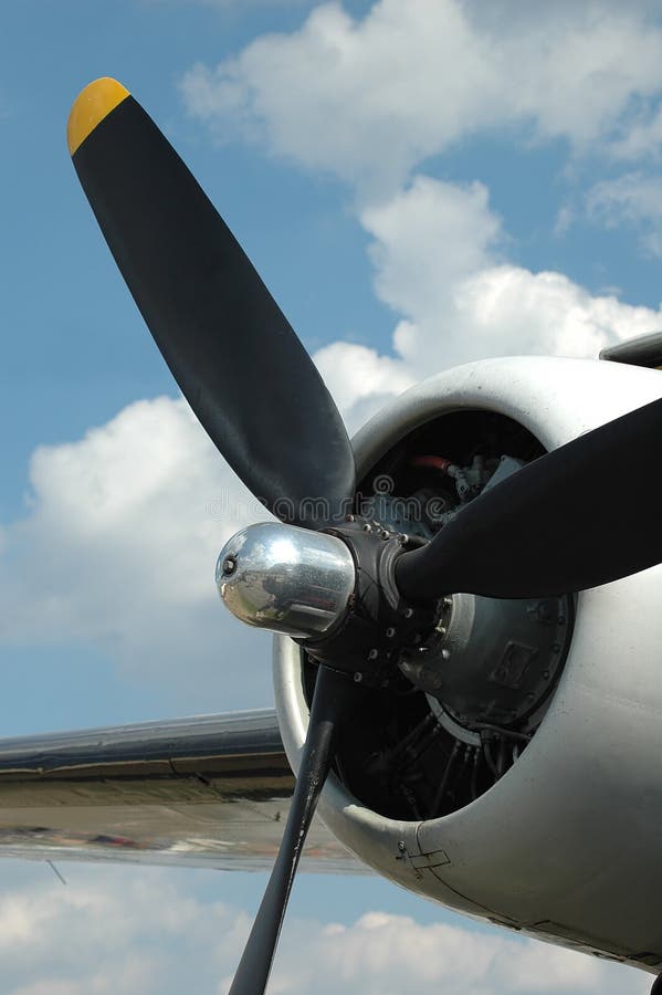 Airplane Engine with Propeller Stock Image - Image of piston, wing ...