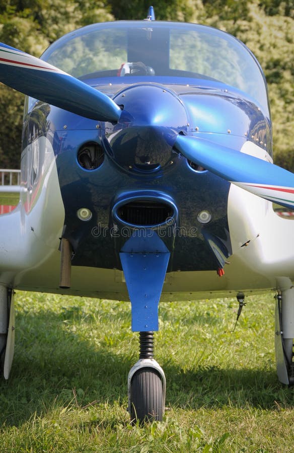 Airplane Engine with Propeller Stock Image - Image of piston, wing ...