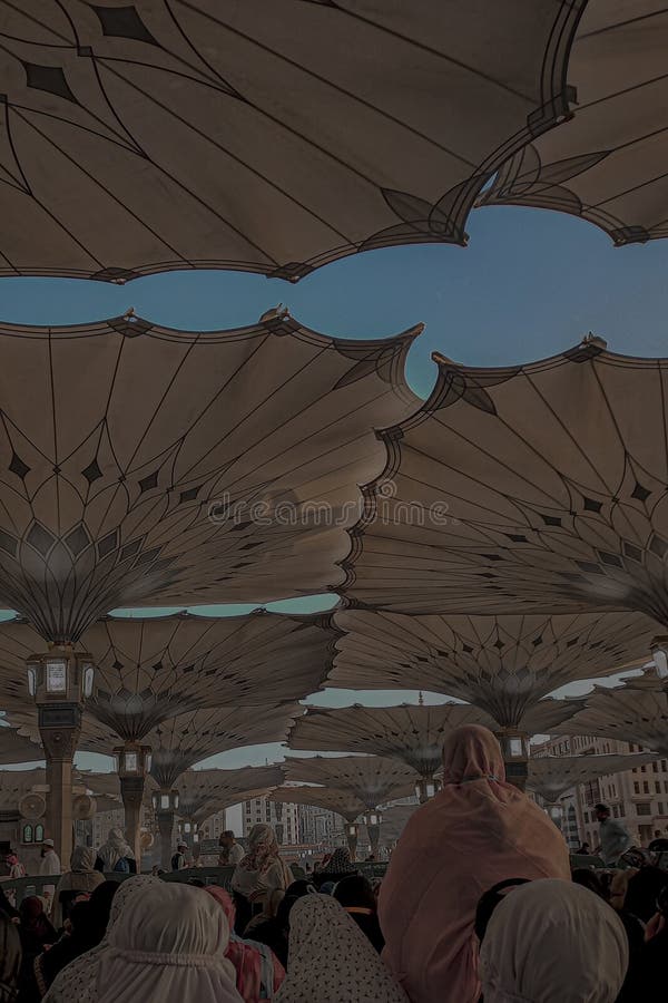 The Prophet& X27;s Mosque in Medina is Indeed Beautiful Editorial ...