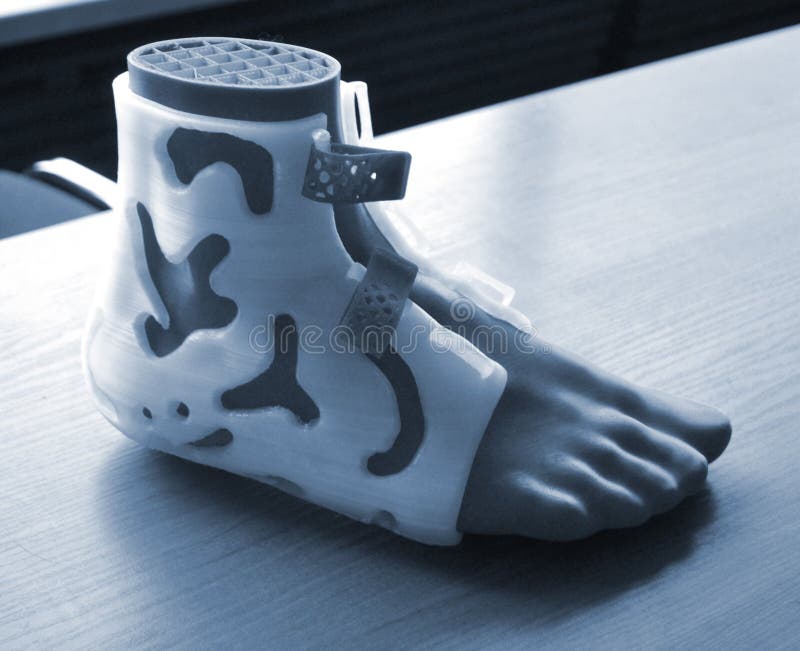 Prosthesis Printed 3D Printer from Molten Plastic Plastic Foot ...