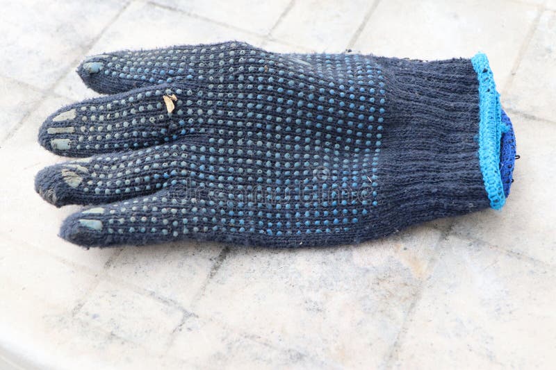 This is a Protective Work Glove that Features an Innovative Grip Design ...