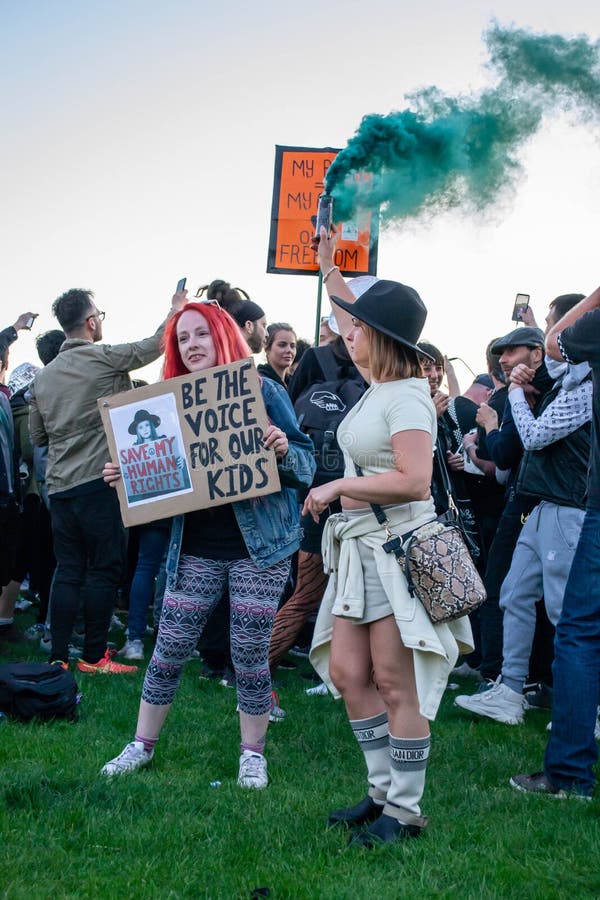 Protesters editorial photography. Image of children - 220108462