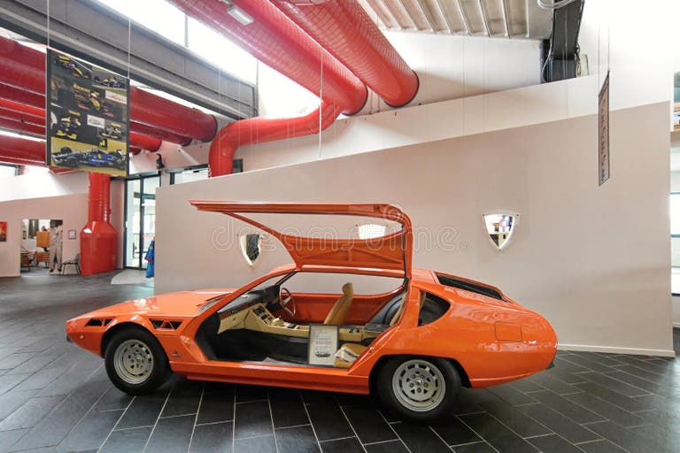 Lamborghini Espada Prototype (1967) Editorial Photo - Image of entry, demands: 260707816