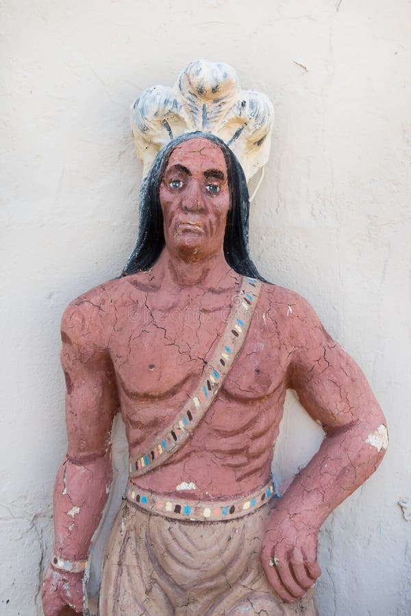 Statue, American Indian editorial photo. Image of natural - 201191386