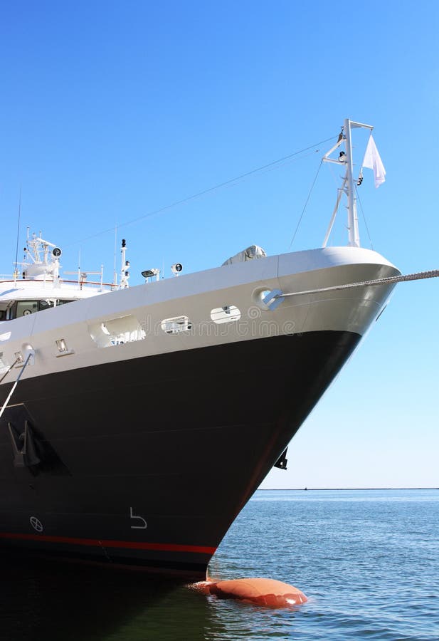 Proue de bateau image stock. Image du course, steamboat - 98261115