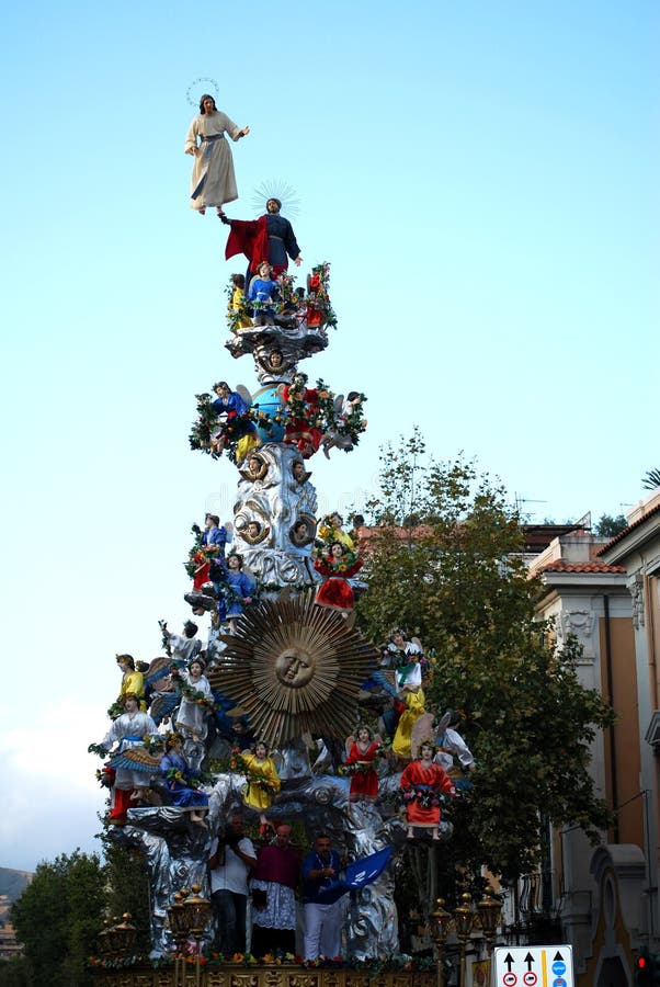 Prozession Von La Vara, Messina, Italien Redaktionelles Stockbild ...