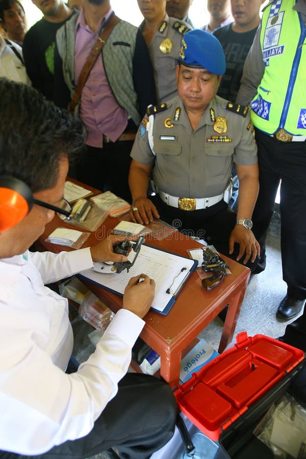 Prueba balística fotografía editorial. Imagen de java - 43865352