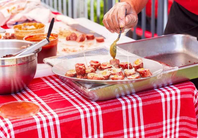 Prueba de la comida foto de archivo. Imagen de vector - 79948514