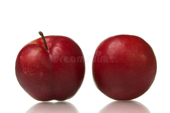 Pruimen stock foto. Image of sluit, rood, achtergrond - 3006856