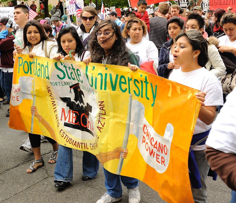 Teenage Protesters editorial photography. Image of sign - 4865427