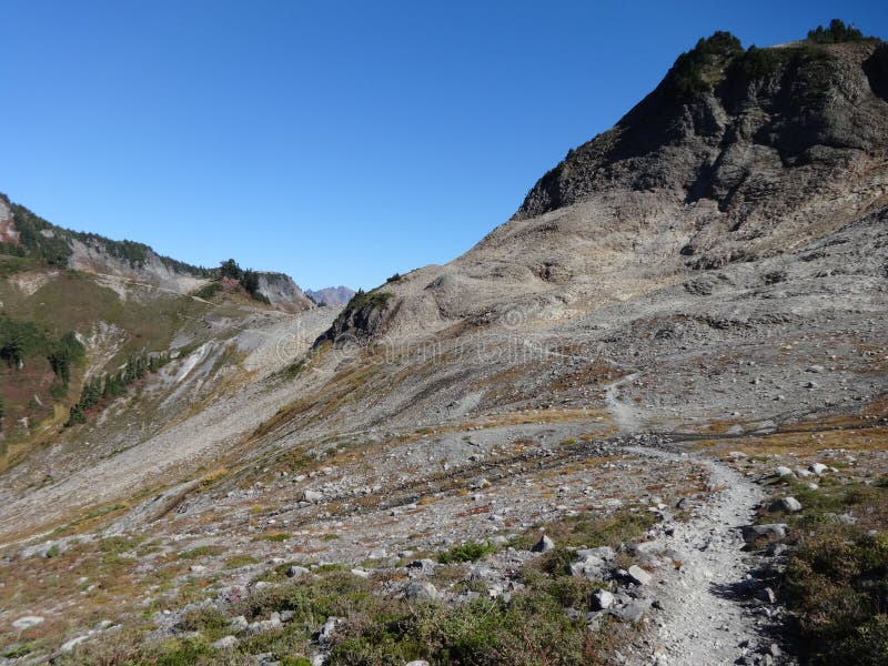 Ptarmigan Ridge Trail in Fall Stock Photo - Image of amazing, climate ...
