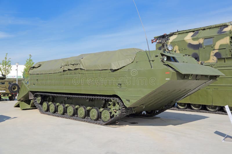 PTS-2 photo stock éditorial. Image du bras, moderne, chenille - 61283023