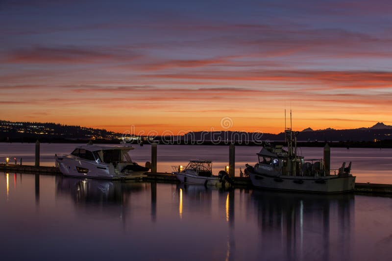 Public Waterfront Dock at Sunset Editorial Photo - Image of boats ...