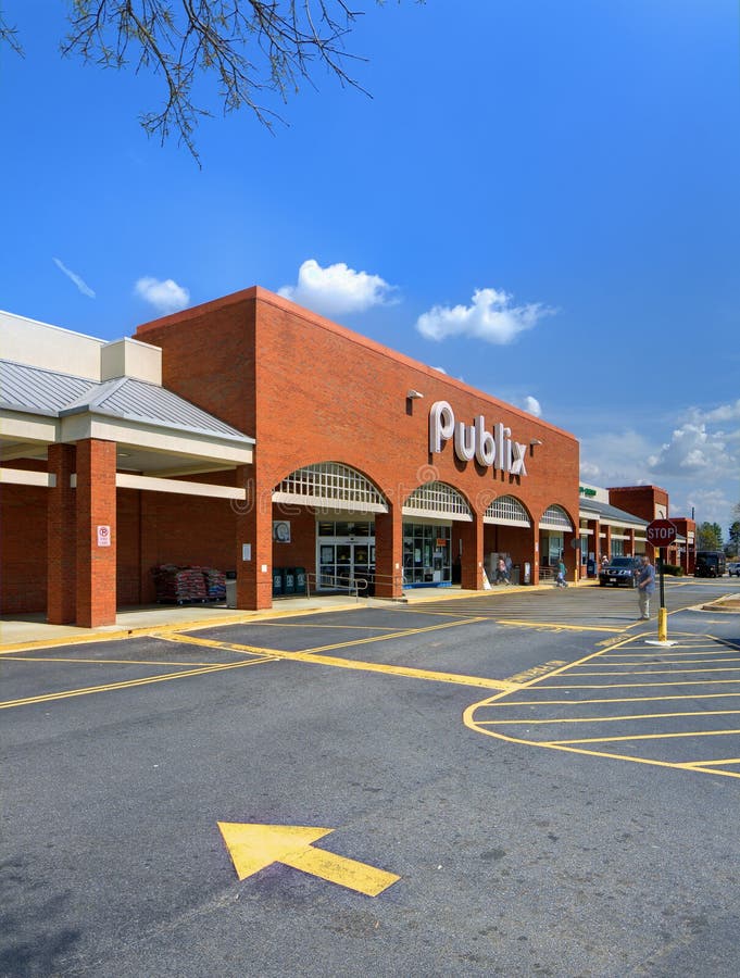 Publix storefront at night editorial stock photo. Image of front ...