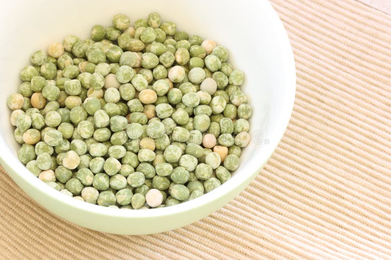 Pucharu Groch Wysuszony Zielony Obraz Stock - Obraz złożonej z ...
